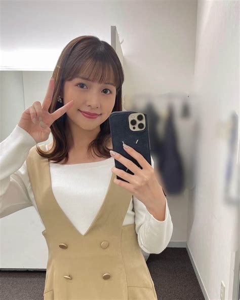 渡辺瑠海さんのインスタグラム写真 渡辺瑠海instagram「 先週の衣装はジャンパースカートでした 秋色でかわいい