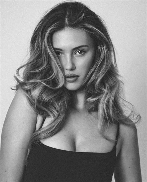 Annie Schröter Annieshr Glamour Fotoshooting Model Bilder
