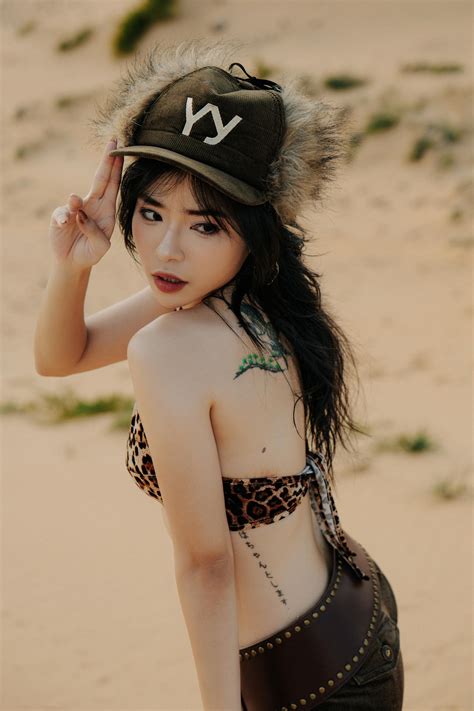 Brielarsonbikini Photos Download The Best Free Brielarsonbikini