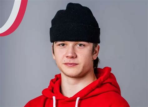 Bboy Issin Age Birthday Height Wiki Profile And Facts