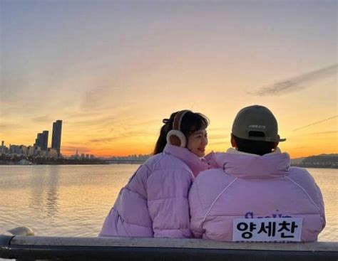 전소민·양세찬 핑크 패딩 핑크빛 분위기 Td