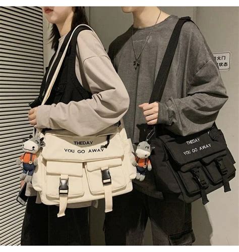 남자메신저백 남성 옆으로 매는 가방 메신져백 나일론 크로스바디 백 청년 패션 캐주얼 대용량 여성용 숄 티몬