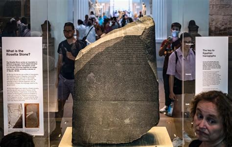 Piedra De Rosetta Qué Es Cuál Es Su Importancia Y Por Qué Egipto La