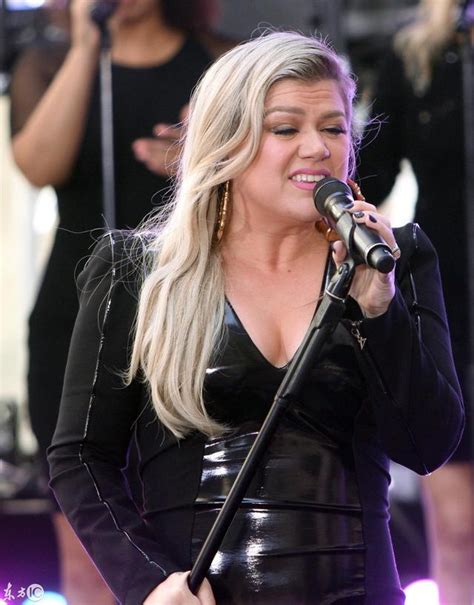 美國歌壇天后凱莉·克拉克森擁有無與倫比的「胖」 每日頭條