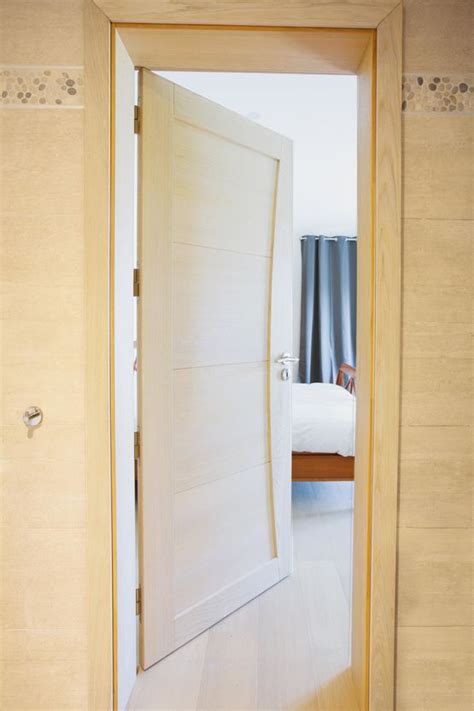 Mistral Design Porte Dintérieur En Bois Massif — Batiproduits