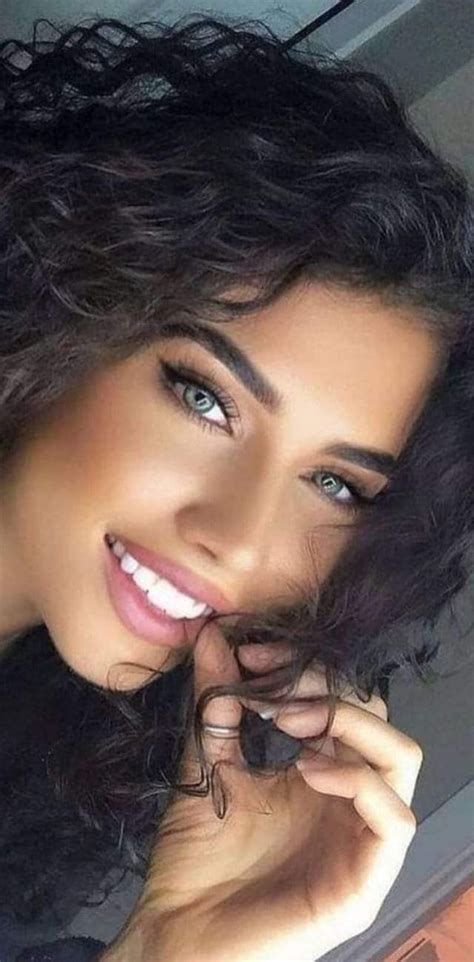 Drop Dead Gorgeous Girl