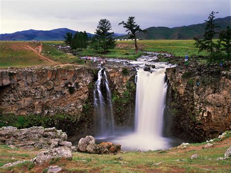 Энэ зуны онцлох таван аймаг Өвөрхангай аймаг