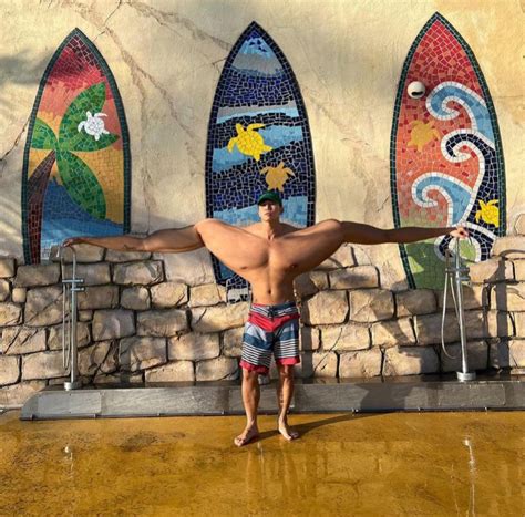 더쿠 운동자극 받게되는 유세윤 최근 몸