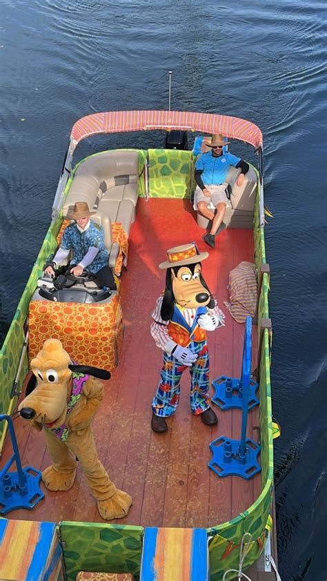 Check Out Goofy And Pluto Onboard Animal Kingdoms Dino Bash Flotilla
