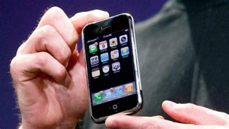 Foto Iphone Generasi Pertama Dilelang Langsung Laku Segini