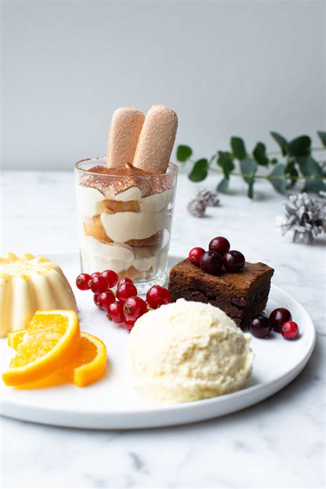 Feestelijk grand dessert voor kerst | Met panna cotta, tiramisu en ijs