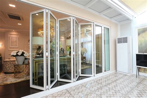 รวมแบบประตูบานเฟี้ยม ภายใน ภายนอกบ้าน ตัวอย่างกว่า50ผลงาน