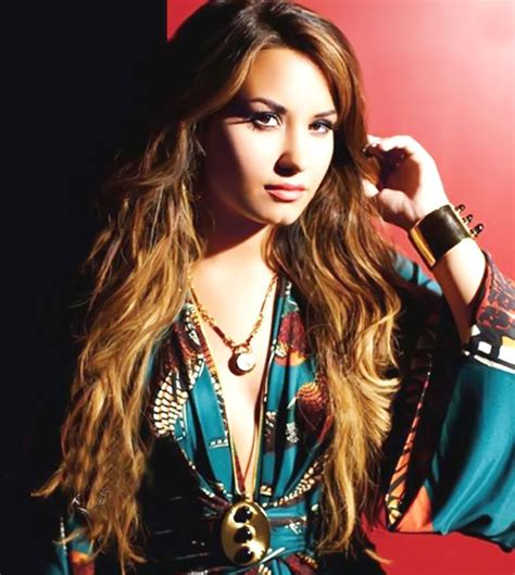 WBSS Media Singer Demi Lovato Flashes A Tad Too Much In Swimsuit