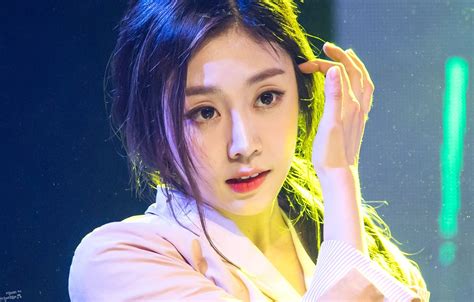 더쿠 무쌍이면서도 눈 엄청 큰데 아이홀까지 있는 아이돌if