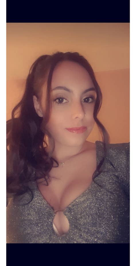 Best R Model Images On Pholder Imagine The Life Of A Swimsuit Model Wearing Suits All