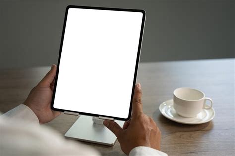 Premium Photo Digital Tablet Computer Close Up Man Using Tablet Hands Man Multitasking With