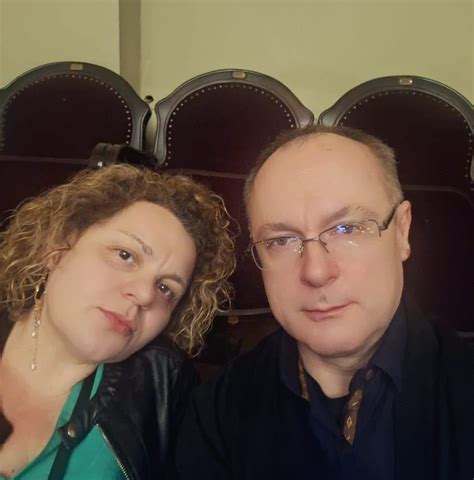 მთის შვილნი ჩემი სიცოცხლე ჩემი ტურფა საქართველოა მის თეთრ ღრუბლებში ერთხელ მინდა შევინავარდო