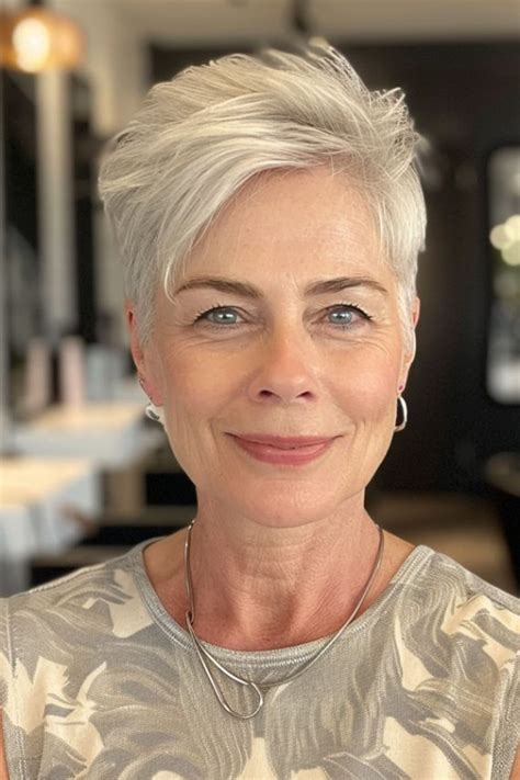 30 Pixie Haircuts For Over 60 Sleek Platinum Silver Pixie