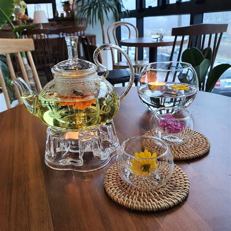 제이블리플라워 제이블리의 꽃향기 가득 담긴 꽃차🌸 분위기깡패 인생꽃차 라고 해주세요😆 오픈한지