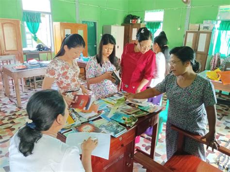 ငပလီမြို့၌ စာဖတ်ရှိန်မြှင့်တင်ရေး ရွေ့လျားစာကြည့်တိုက် Mobile Libraryဖြင့် စာအုပ်၊စာစောင်များ