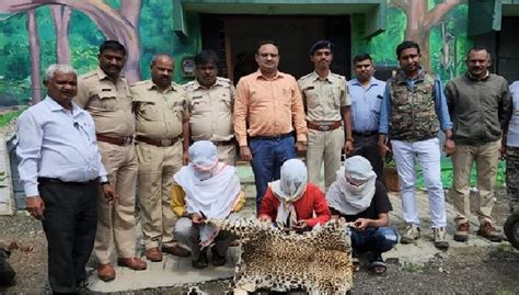 महाविद्यालयातील विद्यार्थी करत होते वन्यप्राण्यांच्या अवयवांची तस्करी