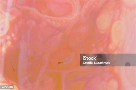 우유 예술 최소한의 배경 디자이너 팝 아트에 대 한 빈에 얼룩 액체 파스텔 패턴 페인트 이혼 여러 텍스처에 홀로그램 색된 배경 갈색에 대한 스톡 사진 및 기타 이미지