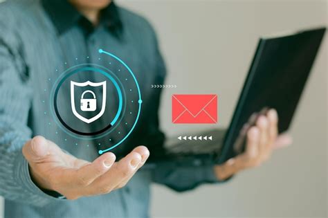 Premium Photo Alert To Protect Online Data From Hackers With Mobile