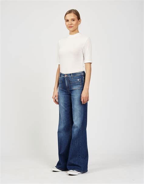 94jessi Flared Flared Fit Jeans