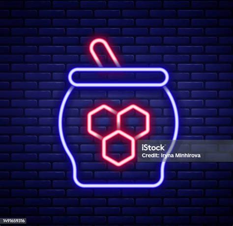 빛나는 네온 라인 꿀 항아리와 꿀 디퍼 스틱 아이콘은 벽돌 벽 배경에 격리되어 있습니다 푸드 뱅크 달콤한 자연 식품 기호입니다 꿀 국자 다채로운 개요 개념입니다 벡터 0명에