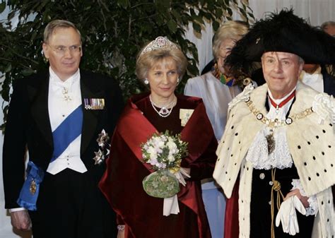 Duchess Of Gloucesters Pink Topaz Necklace The Royal Watcher