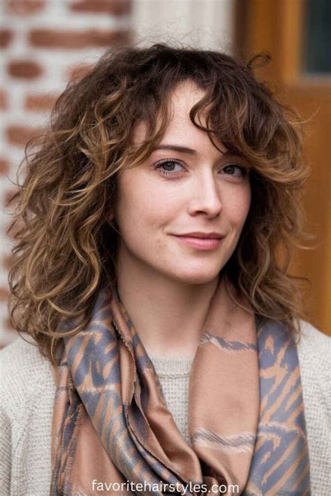 Oval Face Hairstyles For Curly Hair Ideas