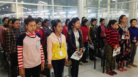 កម្មករនិយោជិត នៅរោងចក្រ Light បេឡាជាតិសន្តិសុខសង្គម