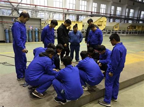 船体装配技能大师团队进校园 船舶与海洋工程学院 渤海船舶职业学院