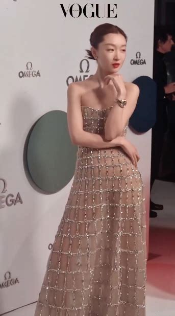 ‘เจมส์จิ เอ็ดดี้ เรดเมย์น โจวตงหยู กระทบไหล่ที่อีเวนต์หรูกรุงลอนดอน