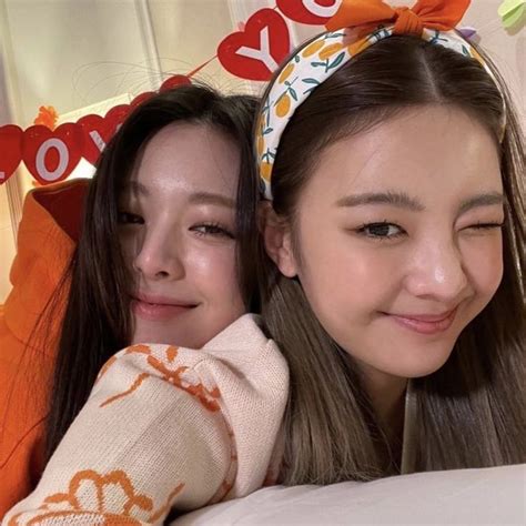 Pin oleh di ITZY 있지 Fotografi teman Orang Teman