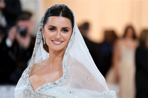 Penelope Cruz Elle No Makeup