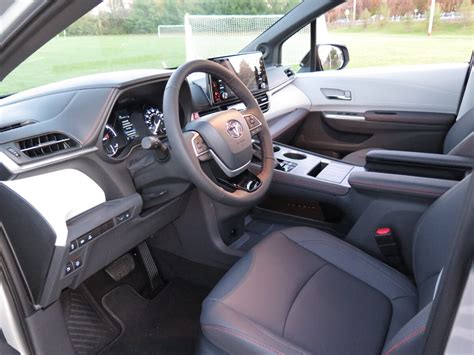 2025 Toyota Sienna 107 Interior Photos Us News