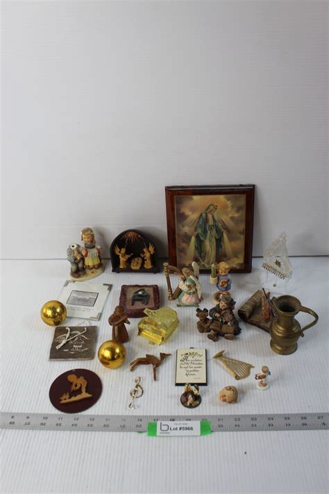 Assorted Trinkets Bodnarus Auctioneering