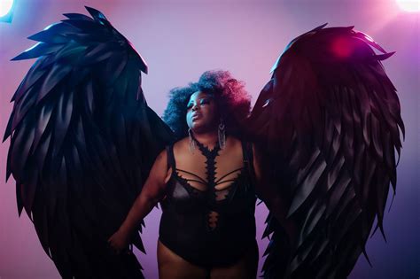 50 Plus Size Boudoir Photography Poses Artofit