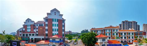 专家引领，助力实践——行业、企业技术专家莅临漳州第一职业中专学校指导行业实践活动 福建省漳州第一职业中专学校