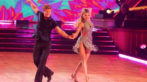Dancing With The Stars Season 34 Robert Irwin Witney Carson Win The