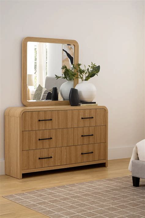 Lyndie Light Tone Dresser And Mirror