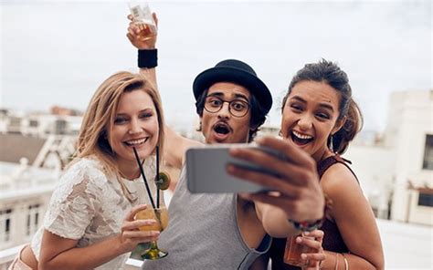 Como Fazer A Selfie Perfeita Celular Quem Lifestyle