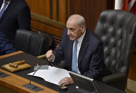 نبيه بري لبنان نجا من أزمة في الجلسة الأخيرة