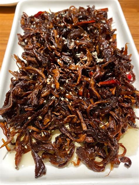 【云南精品油鸡枞的做法步骤图，怎么做好吃】赫赫大厨下厨房