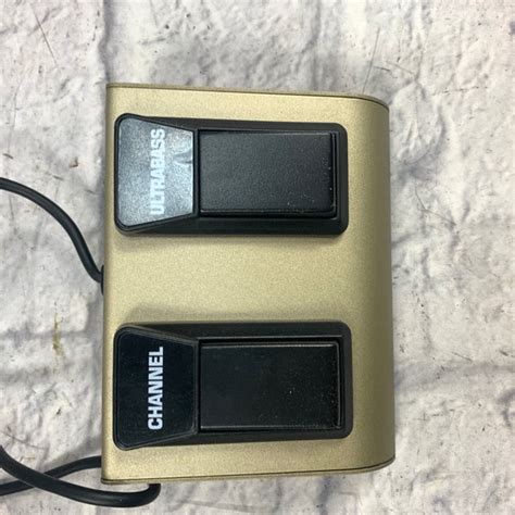 Behringer Fs112b 2 Button Footswitch Evolution Music