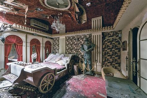 Inside An Abandoned Haunted Japanese Sex Hotel Daily Mail Online