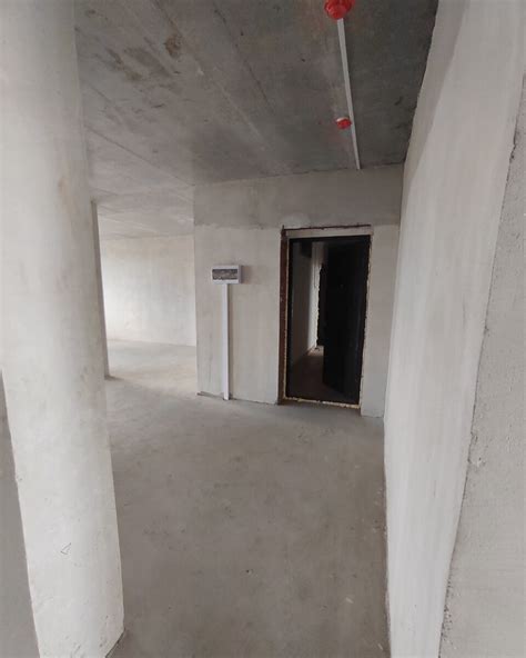 Из голых стен в уютное и стильное пространство современная трешка для семьи с ребенком и пятью