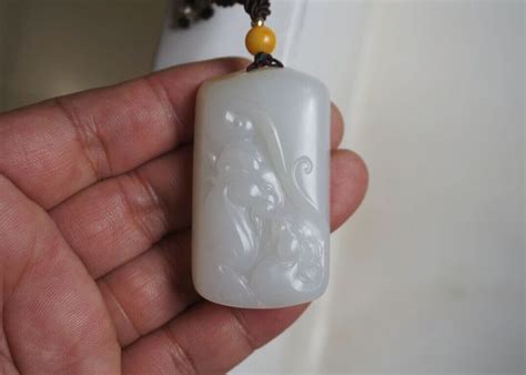 和田玉棉絮戴久会消失吗 玉石里有棉絮带久了会消失吗 随意云