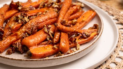 3 Ingredient Maple Pecan Glazed Carrots Recipe